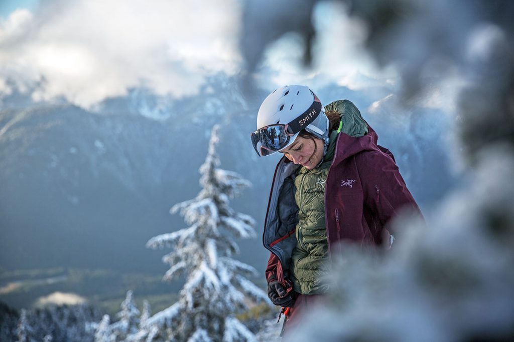 Complete Guide to Must-Have Skiing Gear